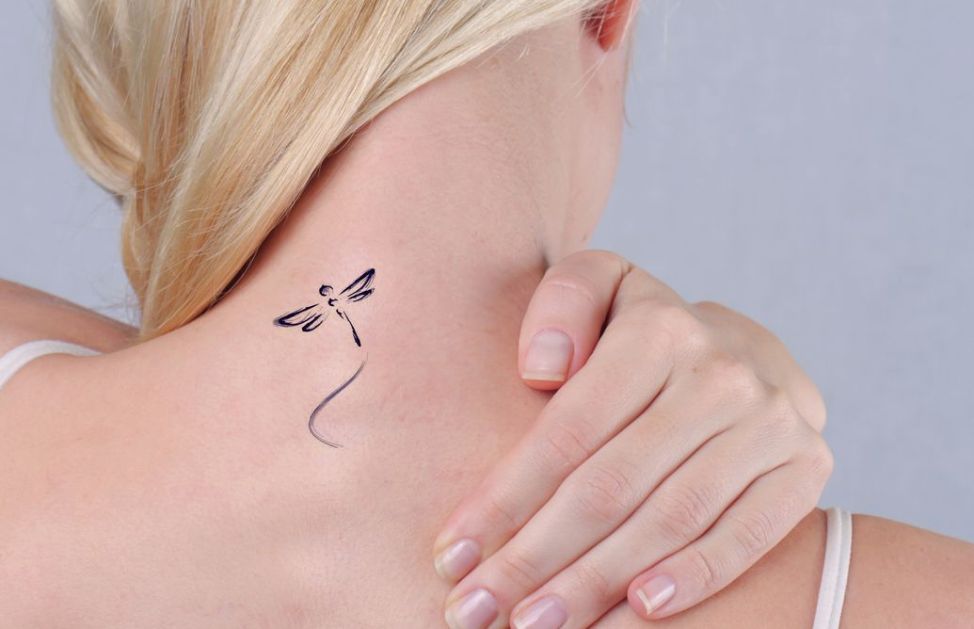 Mini tattoo: i tatuaggi mignon che conquistano le star | DeAbyDay