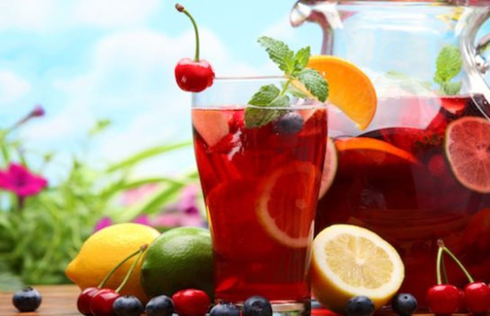 Come fare un succo ai frutti rossi | DeAbyDay