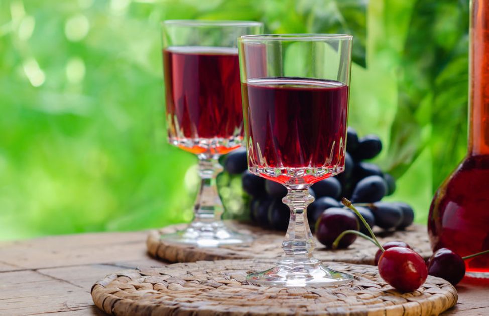 Ratafià, la ricetta abruzzese con le foglie | DeAbyDay